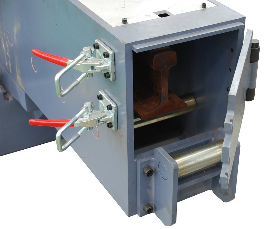 Steel Rail Slow Bend Testing Machine (EN 14587-2, EN 14730-1) – Univer